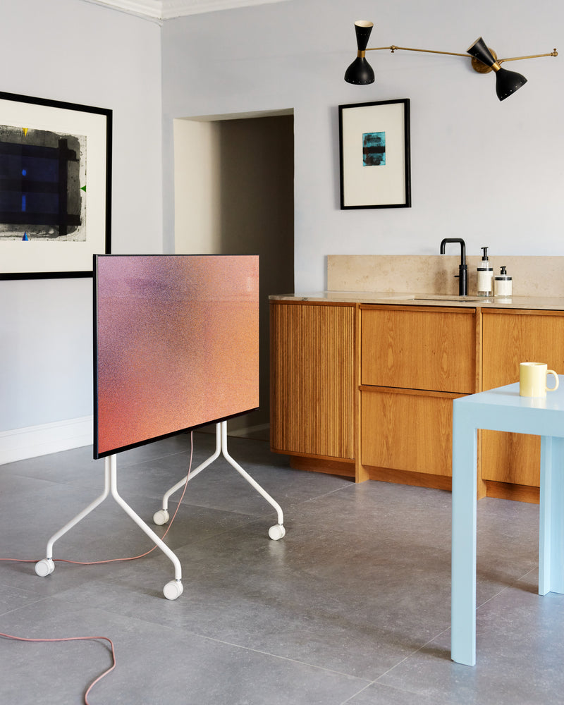 Køb en TV-stander fra Pedestal | Designtilbehør til TV'et