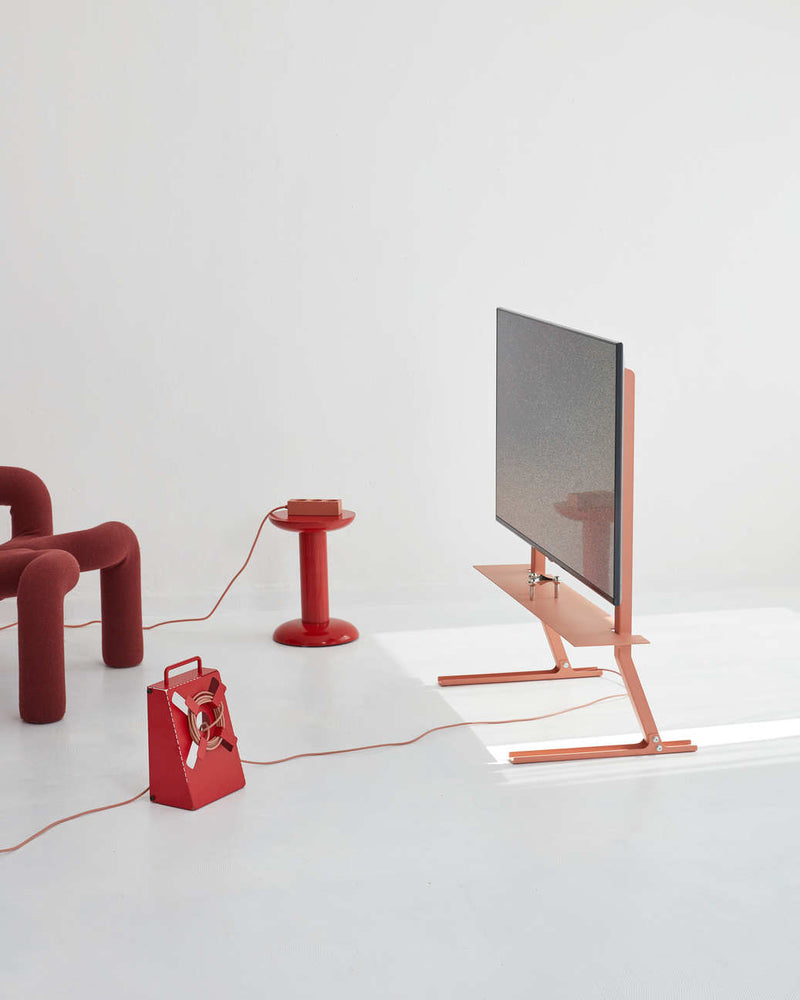 Køb en TV-stander fra Pedestal | Designtilbehør til TV'et