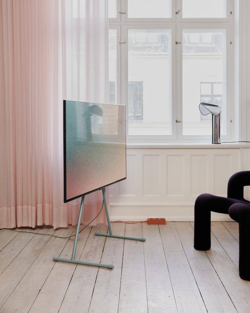 Køb en TV-stander fra Pedestal | Designtilbehør til TV'et